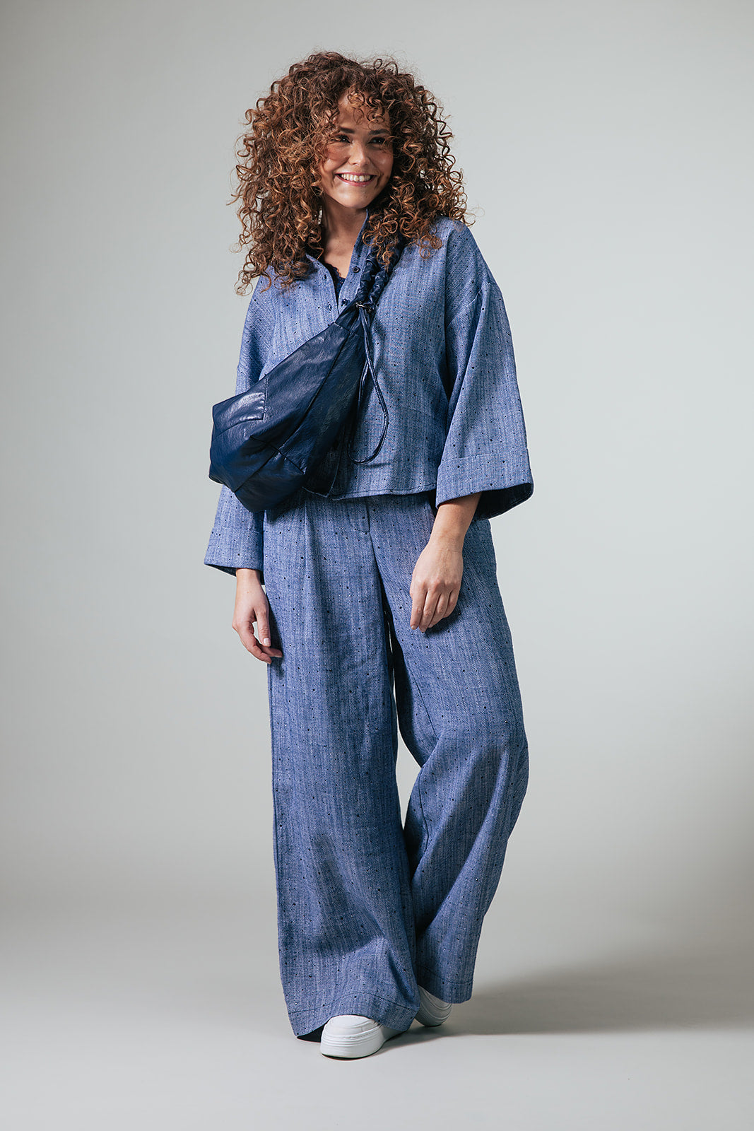 Amber | Dark blue – LabeL DOT