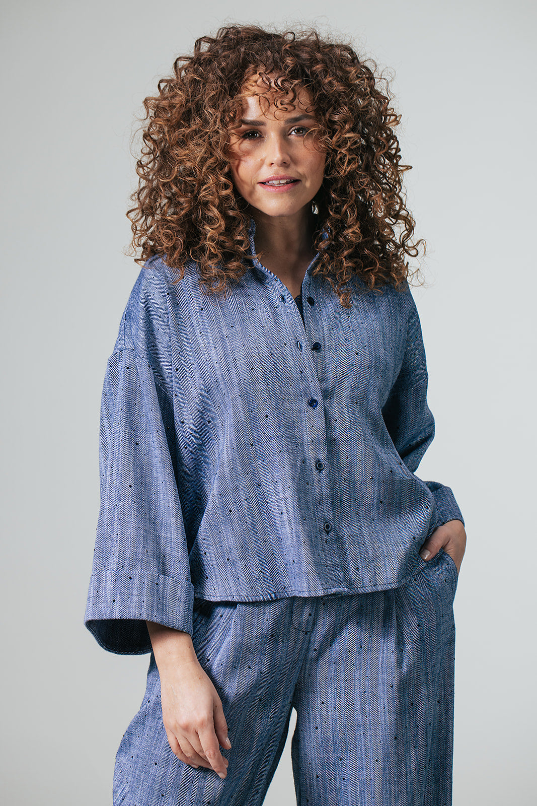 Amber | Dark blue – LabeL DOT